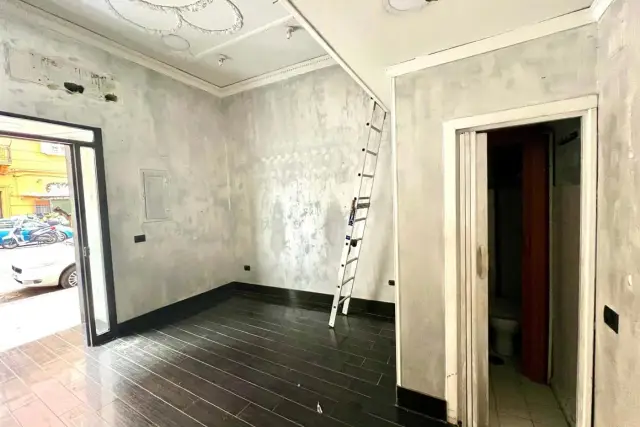 Negozio in affitto, Via Colonnello Lahalle, Napoli, In ottime ...