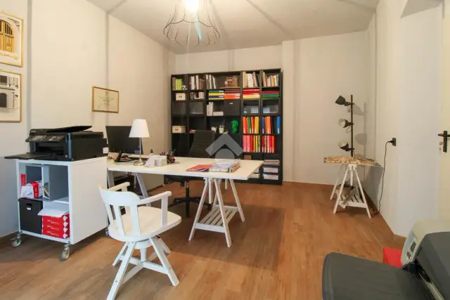 Uffici in affitto a Chiari • Wikicasa